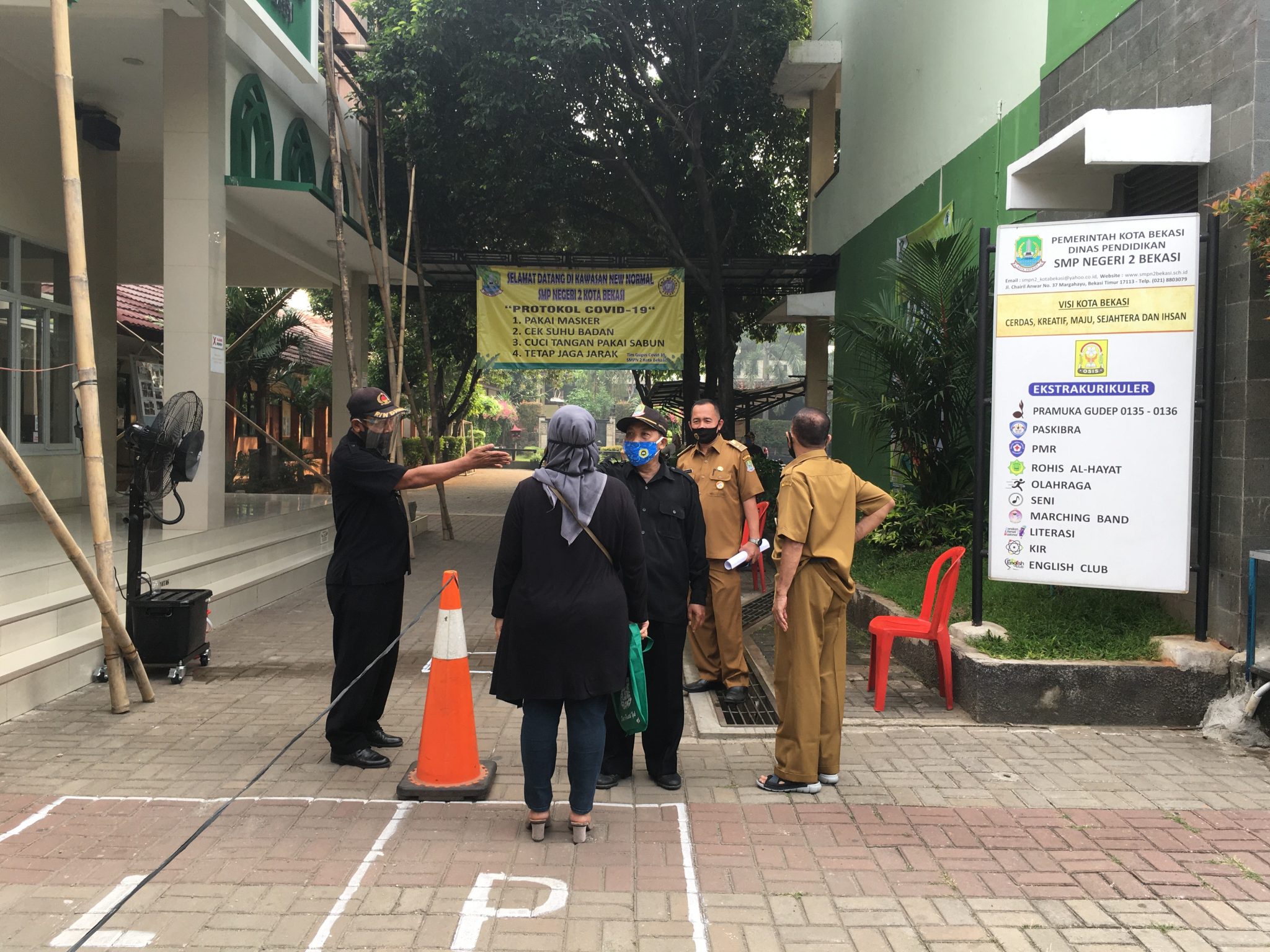 Proses KBM Secara Tatap Muka Belum Berlangsung di SMPN 2 Bekasi ...
